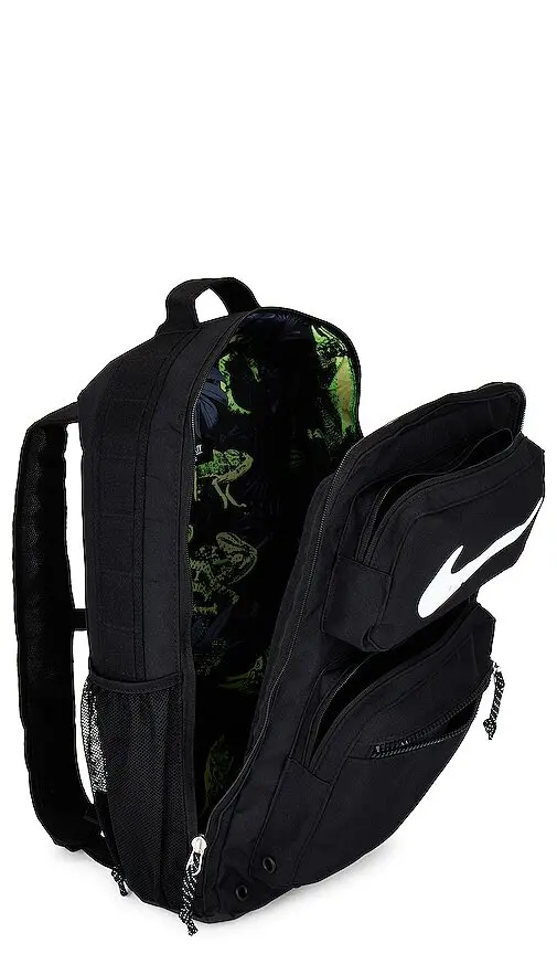 Nike Graphic Training Backpack 27l In Black - Black Black & White